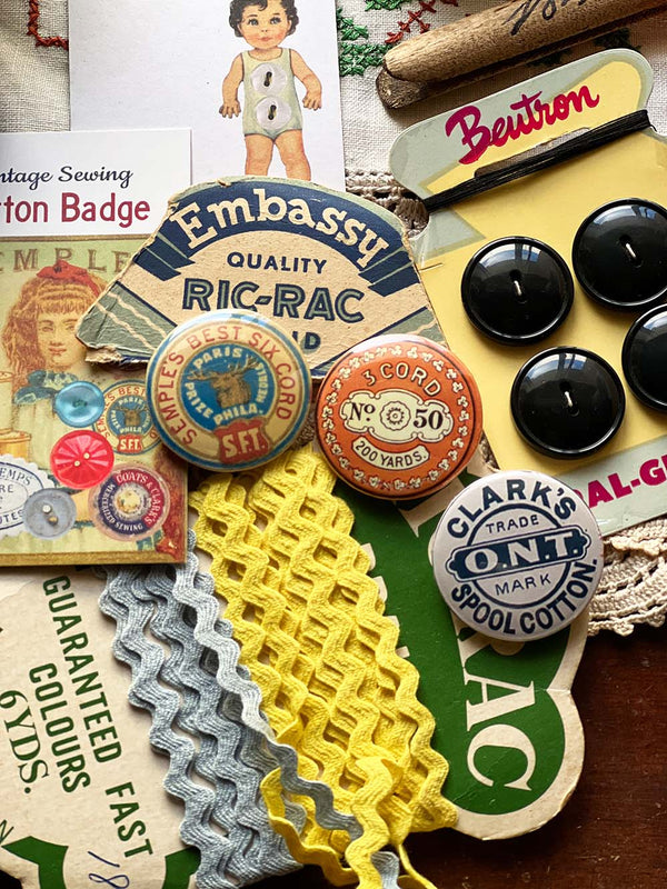 Button Badge 'Clarks Thread Spool Label Set C' (糸巻きラベル) vintage sewing ...