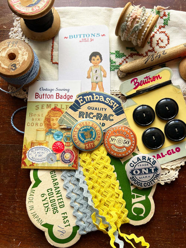 Button Badge 'Clarks Thread Spool Label Set C' (糸巻きラベル) vintage sewing ...